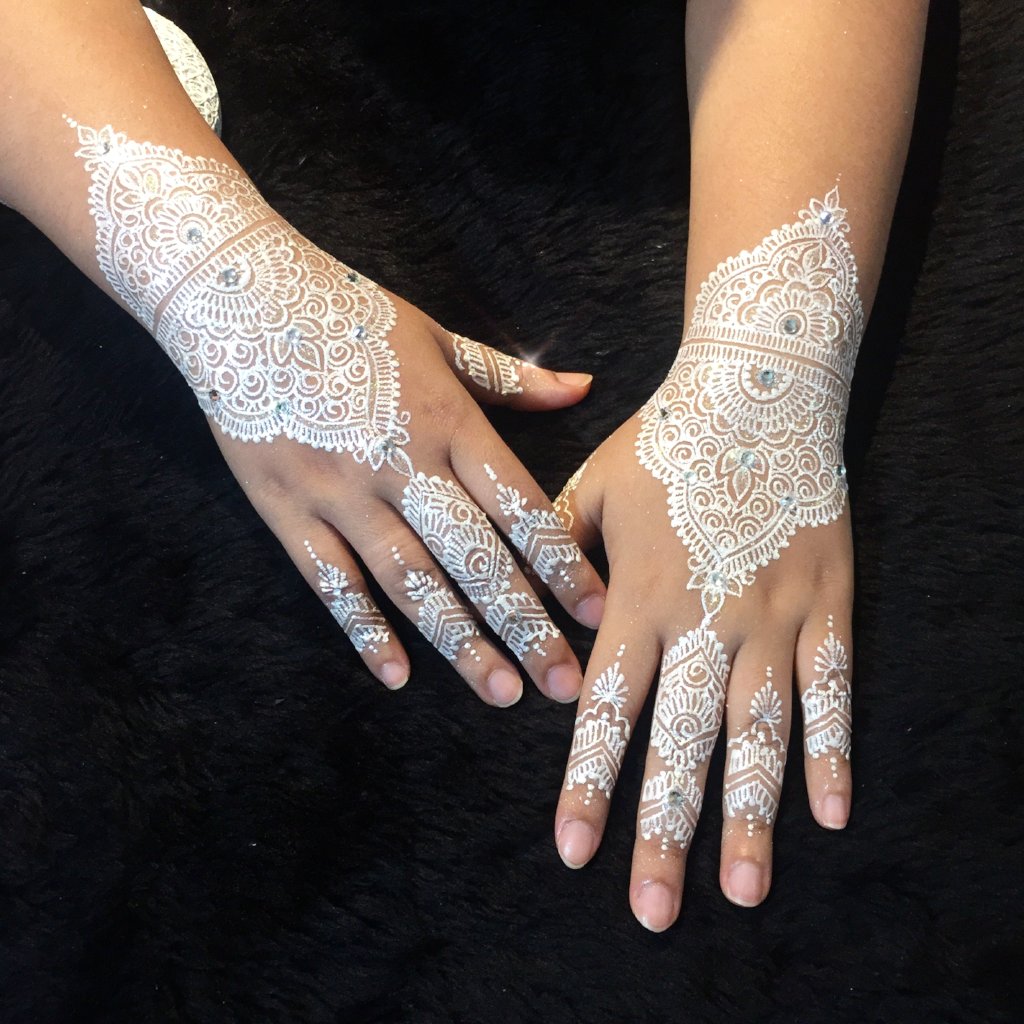 White Henna Booking Deposit – SyraSkins Pte. Ltd.